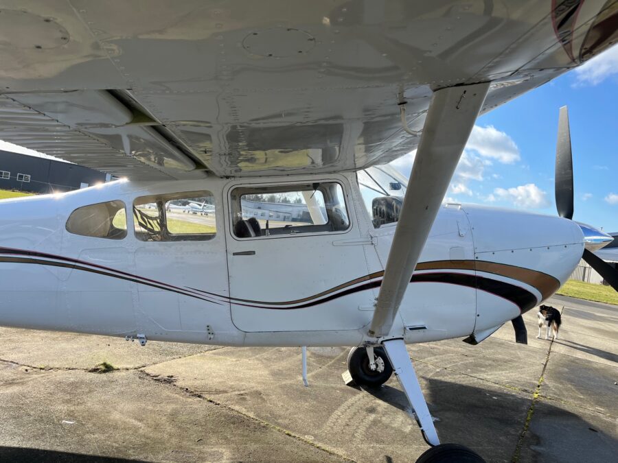 1969 CESSNA 185E, EDO 3430's & 4000 W-Skis Available - Canadian ...